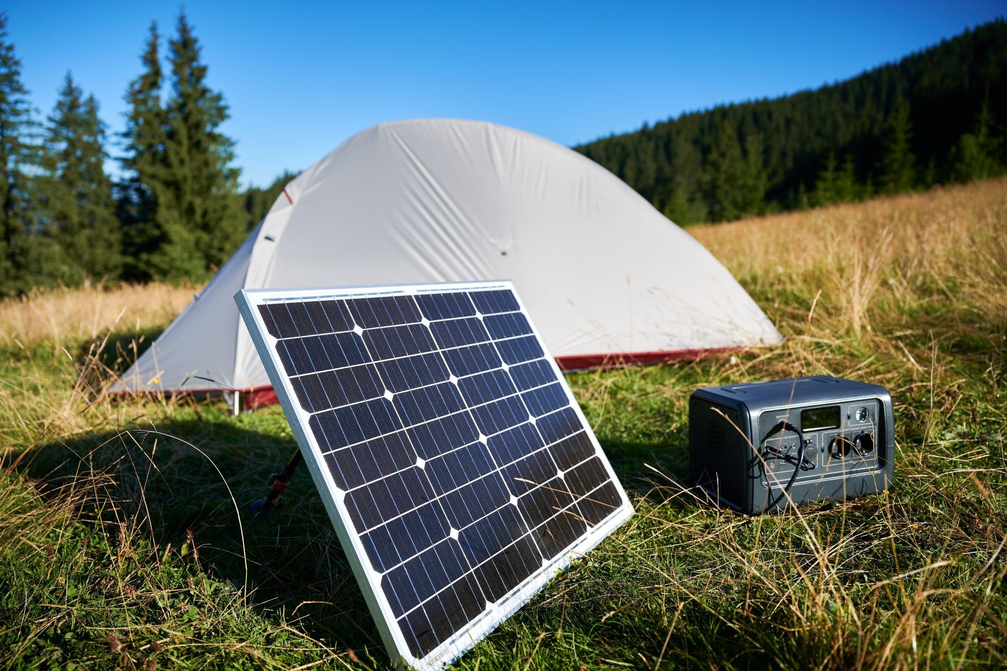 Detailed Guide to Solar Panel Size & Dimensions