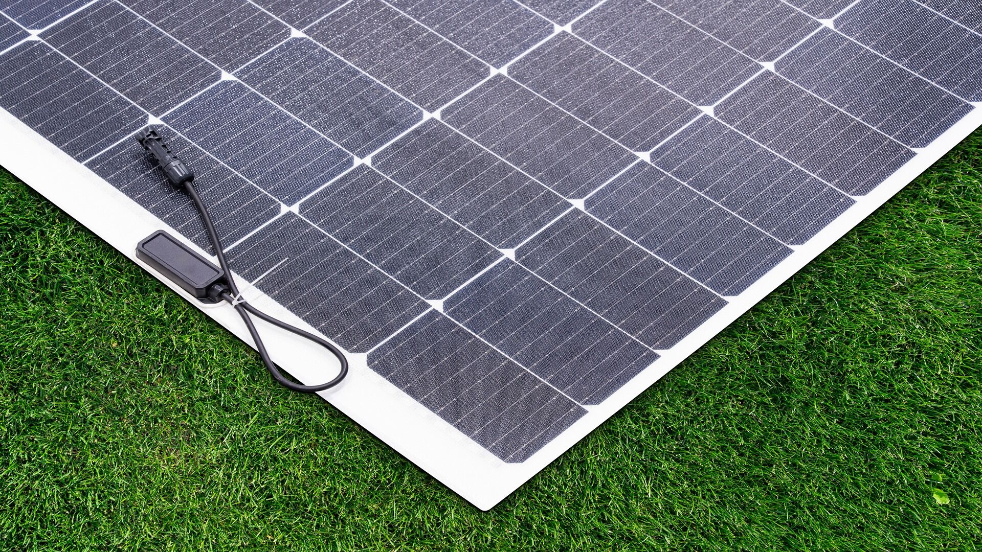 Flexible Solar Panels Explained: Uses, Benefits & Limits
